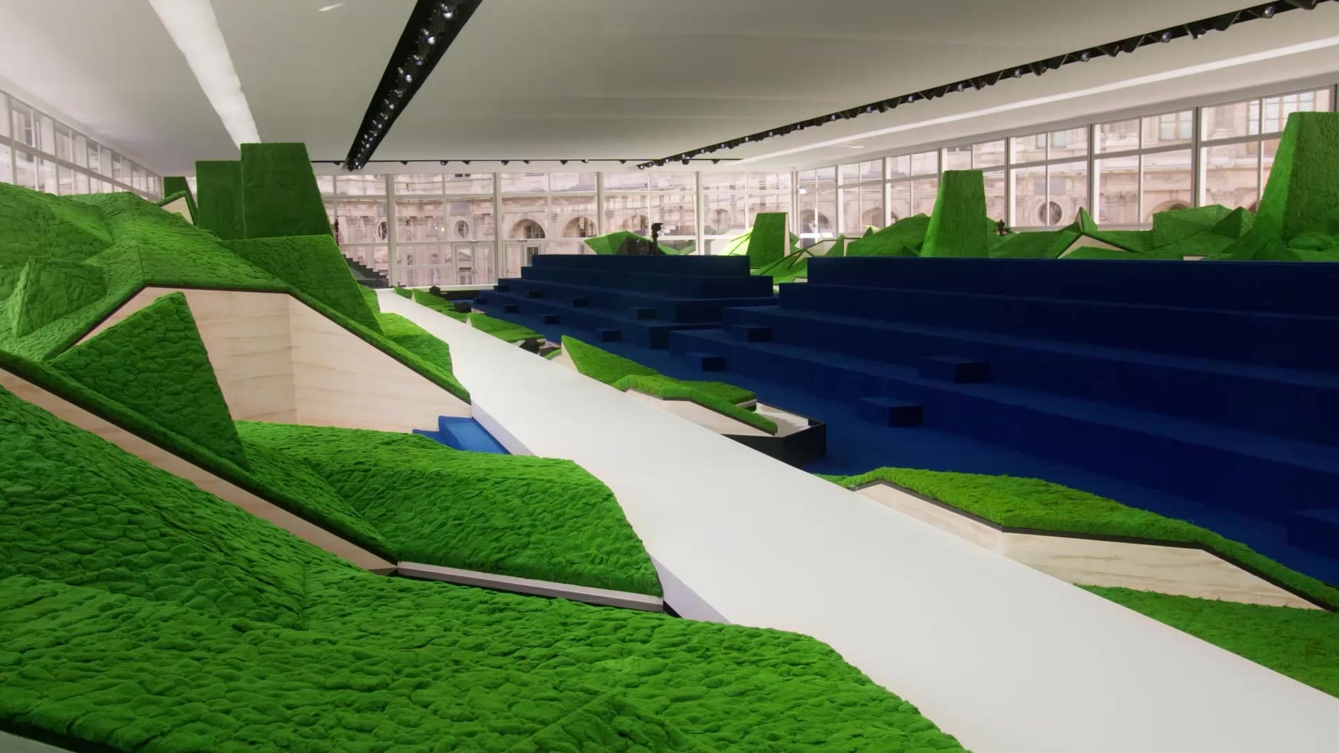 Fall-Winter 2026 Show | LOUIS VUITTON
