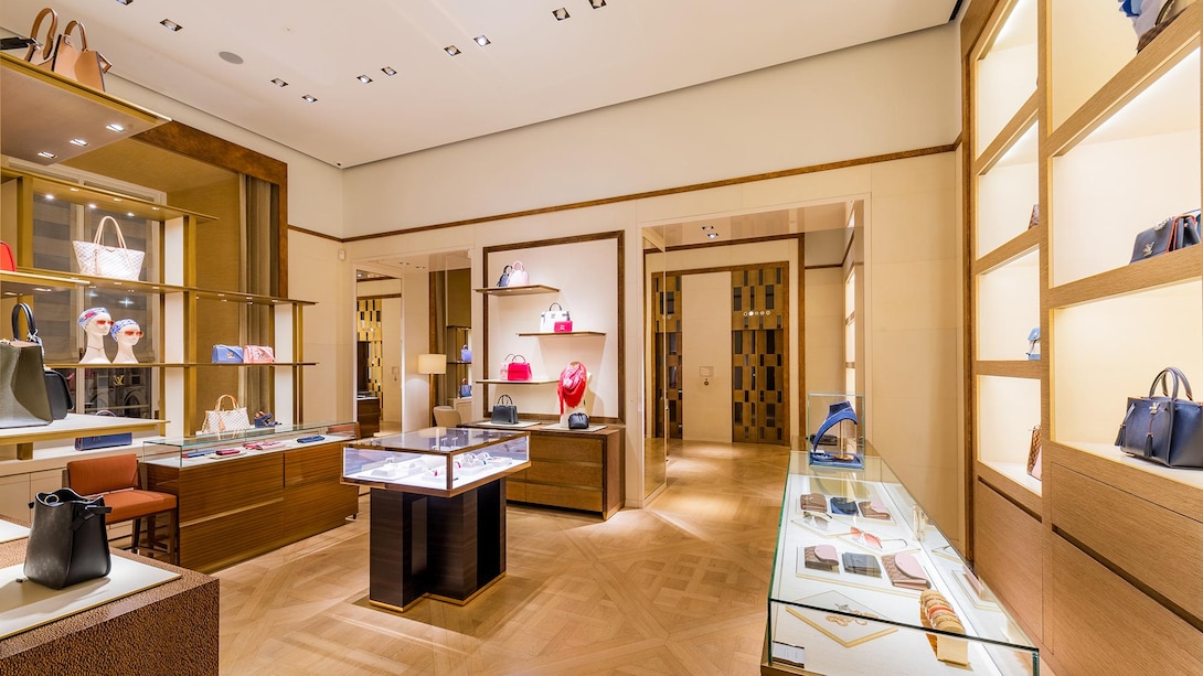 Louis Vuitton Milano Galleria V. Emanuele II Store in Milano, Italy ...