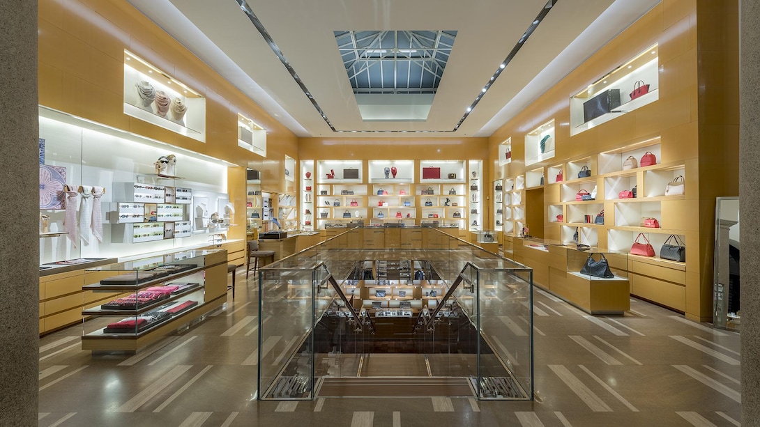Louis Vuitton Milano Via Montenapoleone Store in Milano, Italy | LOUIS ...