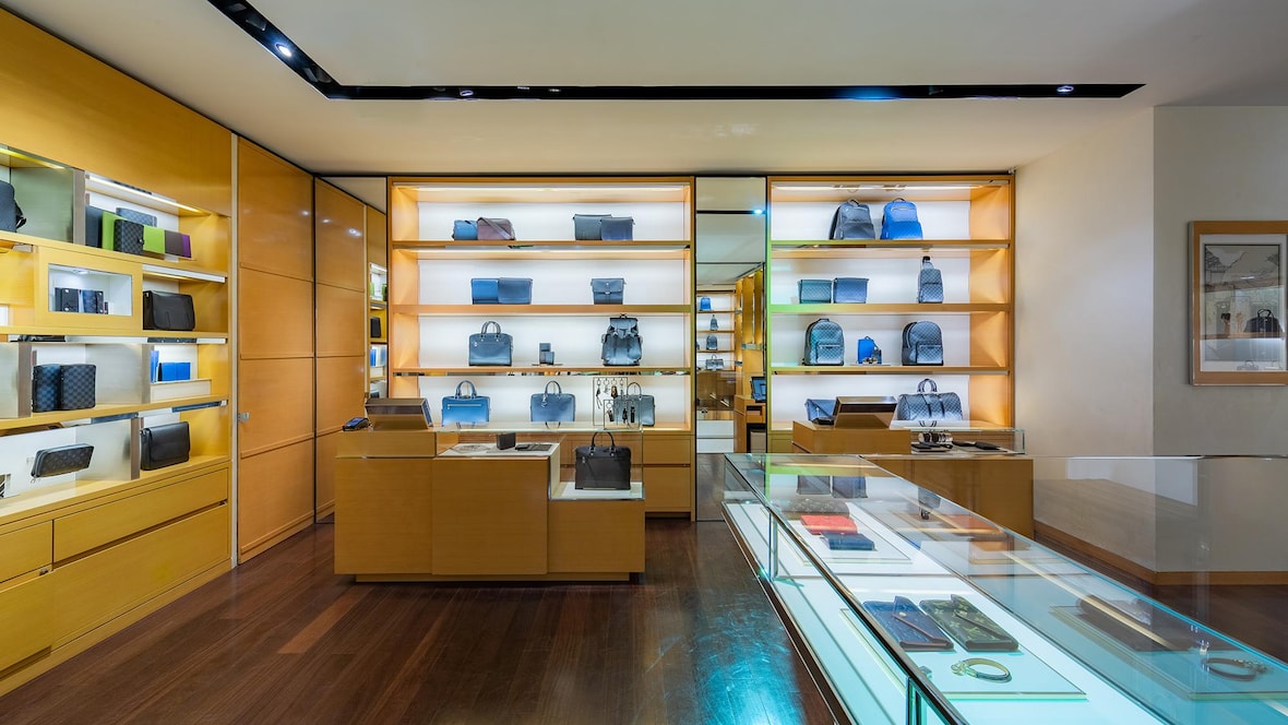 Louis Vuitton Roma Via Condotti Store in Roma, Italy | Louis Vuitton