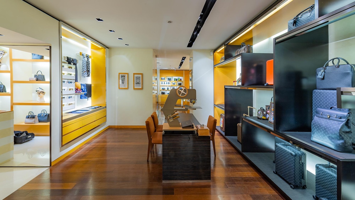 Louis Vuitton Roma Via Condotti Store in Roma, Italy | Louis Vuitton