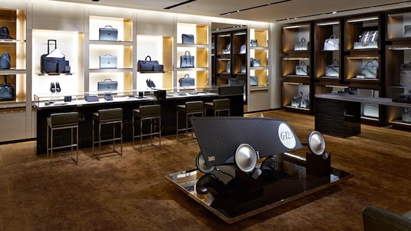 Louis Vuitton Tokyo Roppongi Store in Minato-ku, Japan | Louis Vuitton