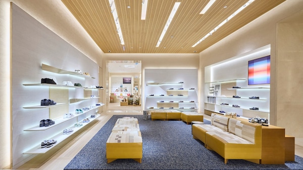 Louis Vuitton Solitaire Mall Store in Riyadh, Saudi Arabia | Louis Vuitton