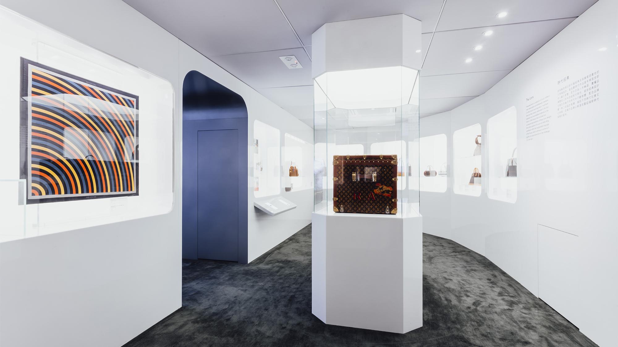 Louis Vuitton Time Capsule Exhibition | semashow.com